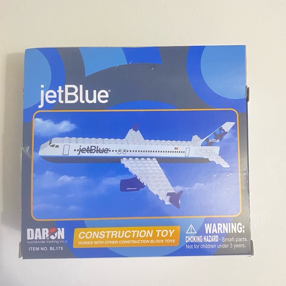 Daron | Toys | Jetblue Construction Block Toy Kit Airplane Model Daron ...